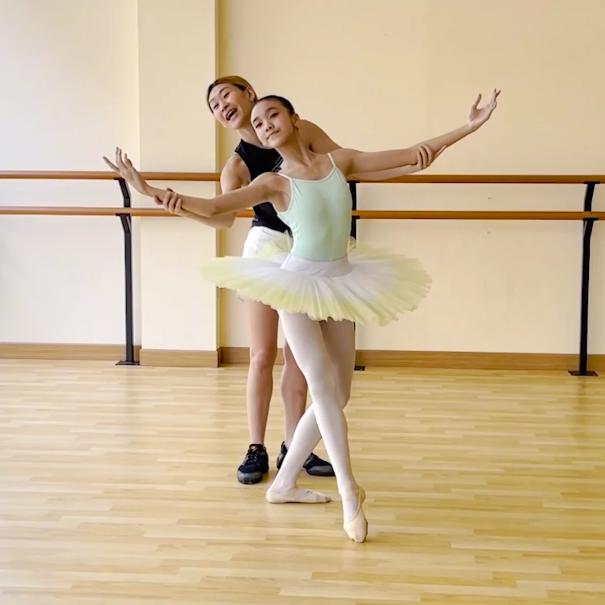 Pizzicato Variation from Raymonda – Claresta Alim ballet coaching